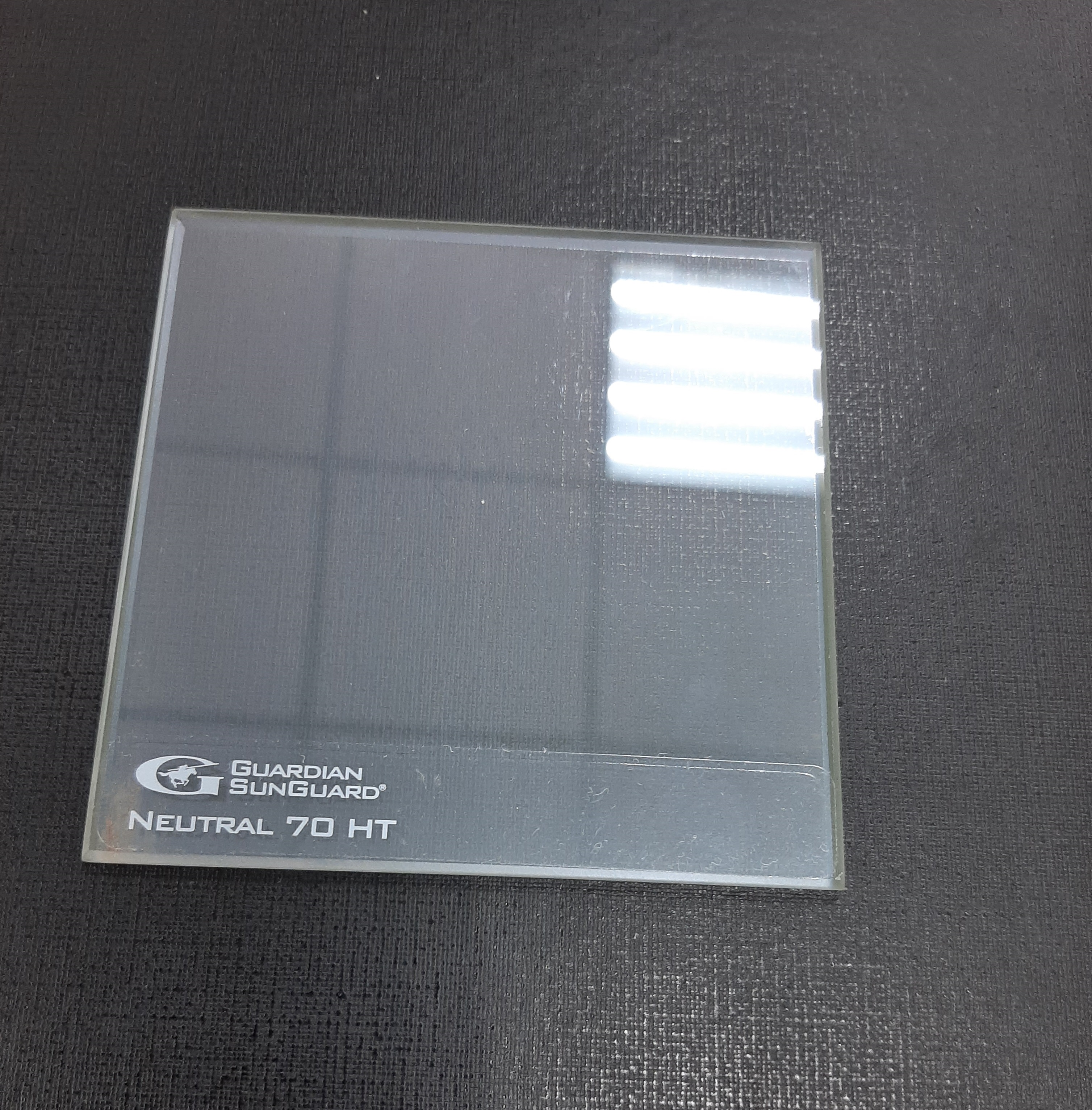 Фотографии стекла AGC и Larta